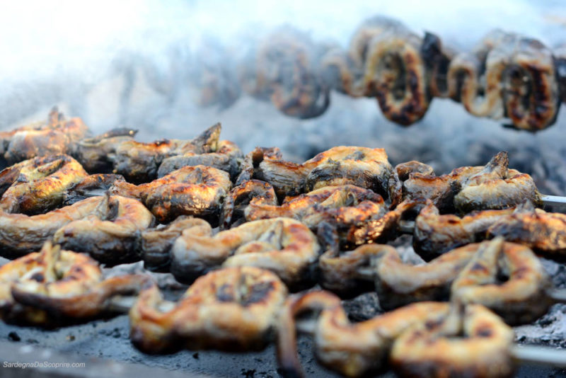 L'Ardia di San Costantino, sfrenata corsa a cavallo a Sedilo - Sardegna ...